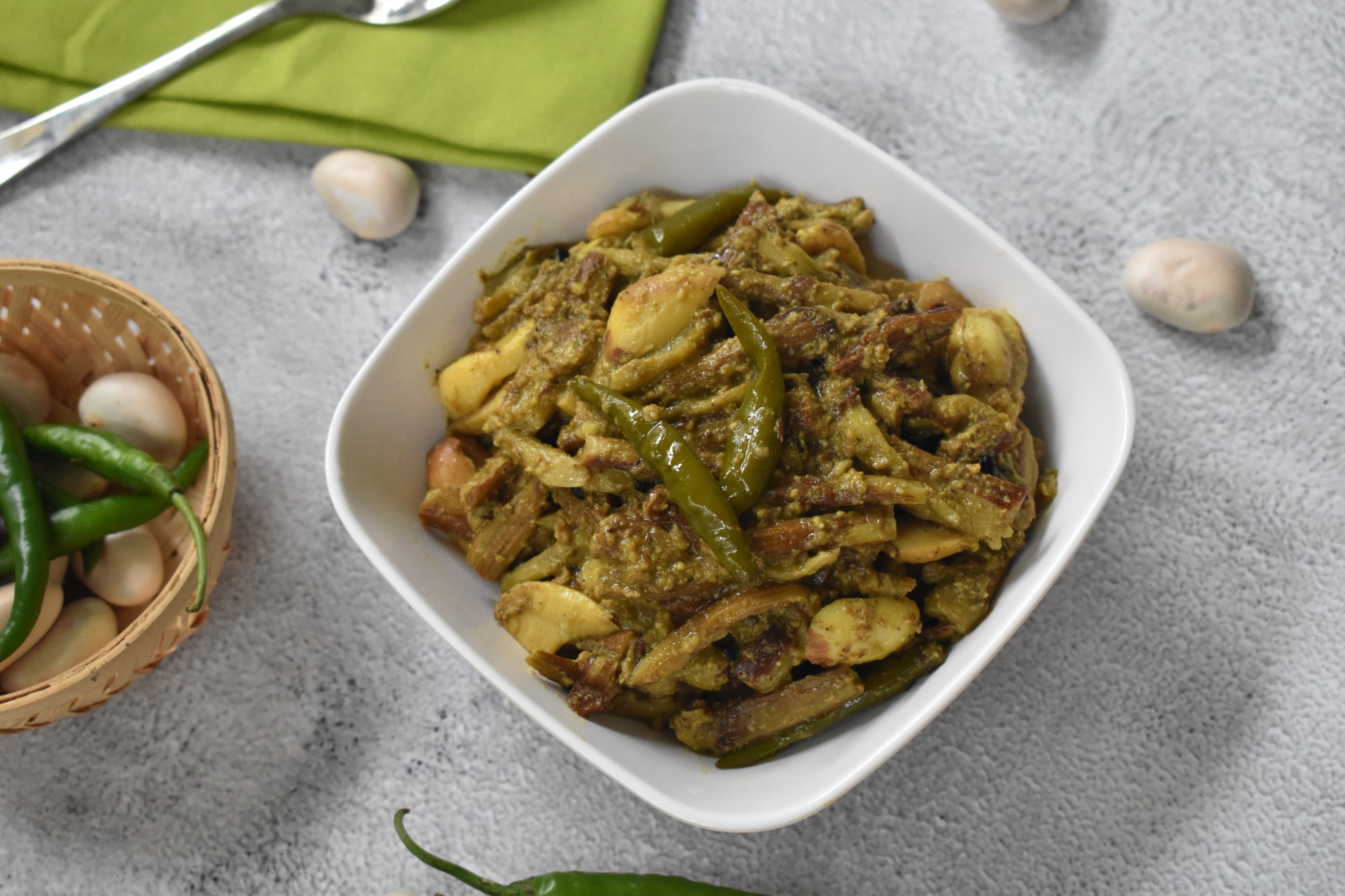 Taro Stolon Tangy Dry Curry…..Kochur Lotir Tok Korua – FOODIESTREASURE